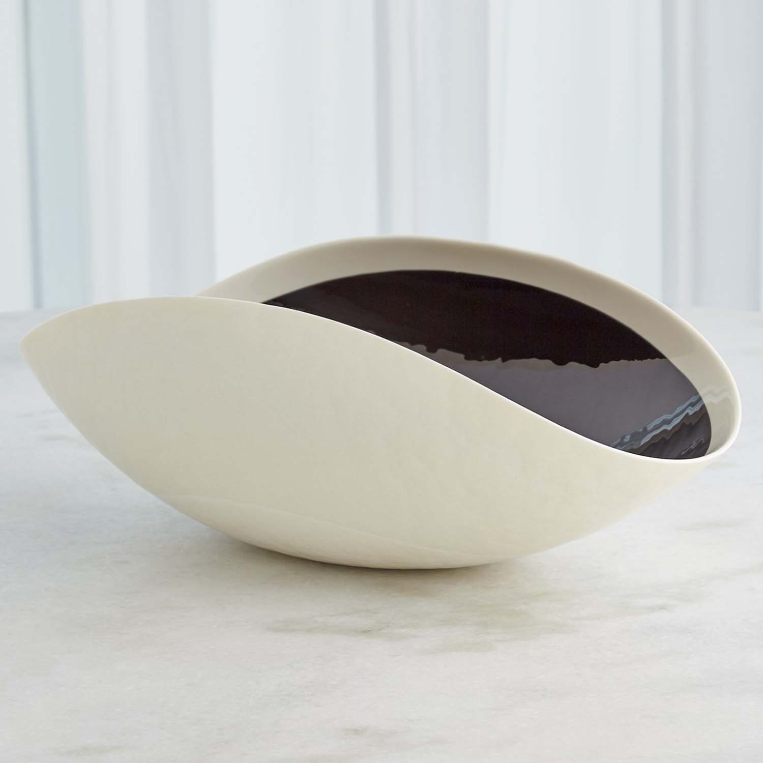 Global Views Ebony and Ivory Bowl – Paynes Gray