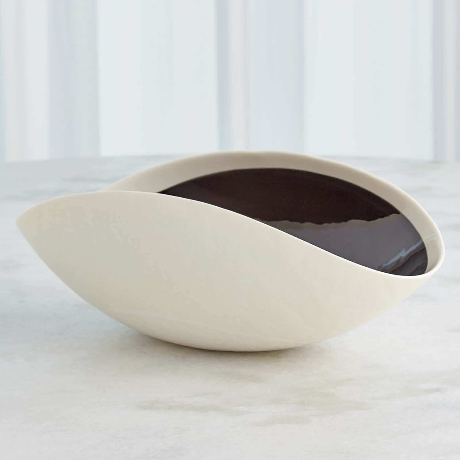 Global Views Ebony and Ivory Bowl – Paynes Gray
