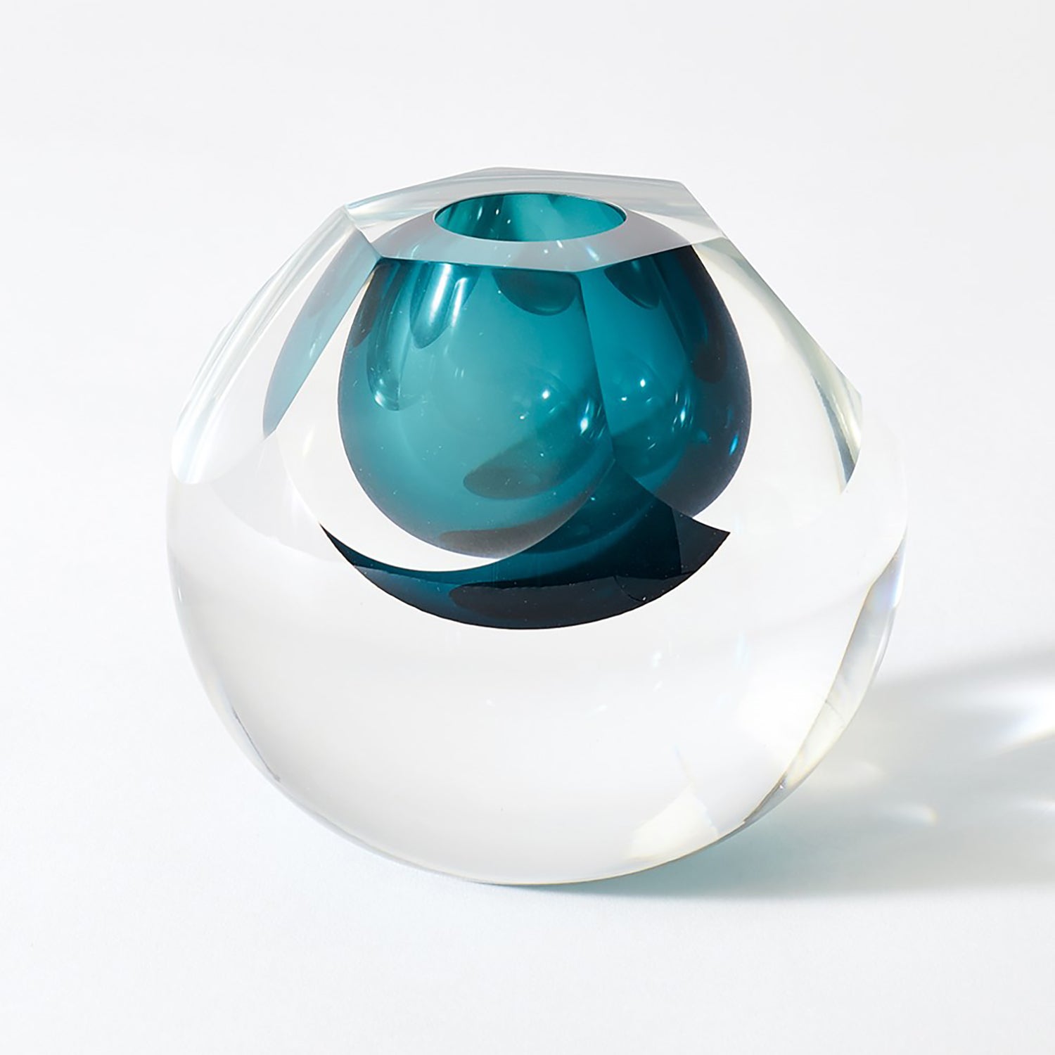 Global Views Hexagon Cut Glass Vase – Paynes Gray