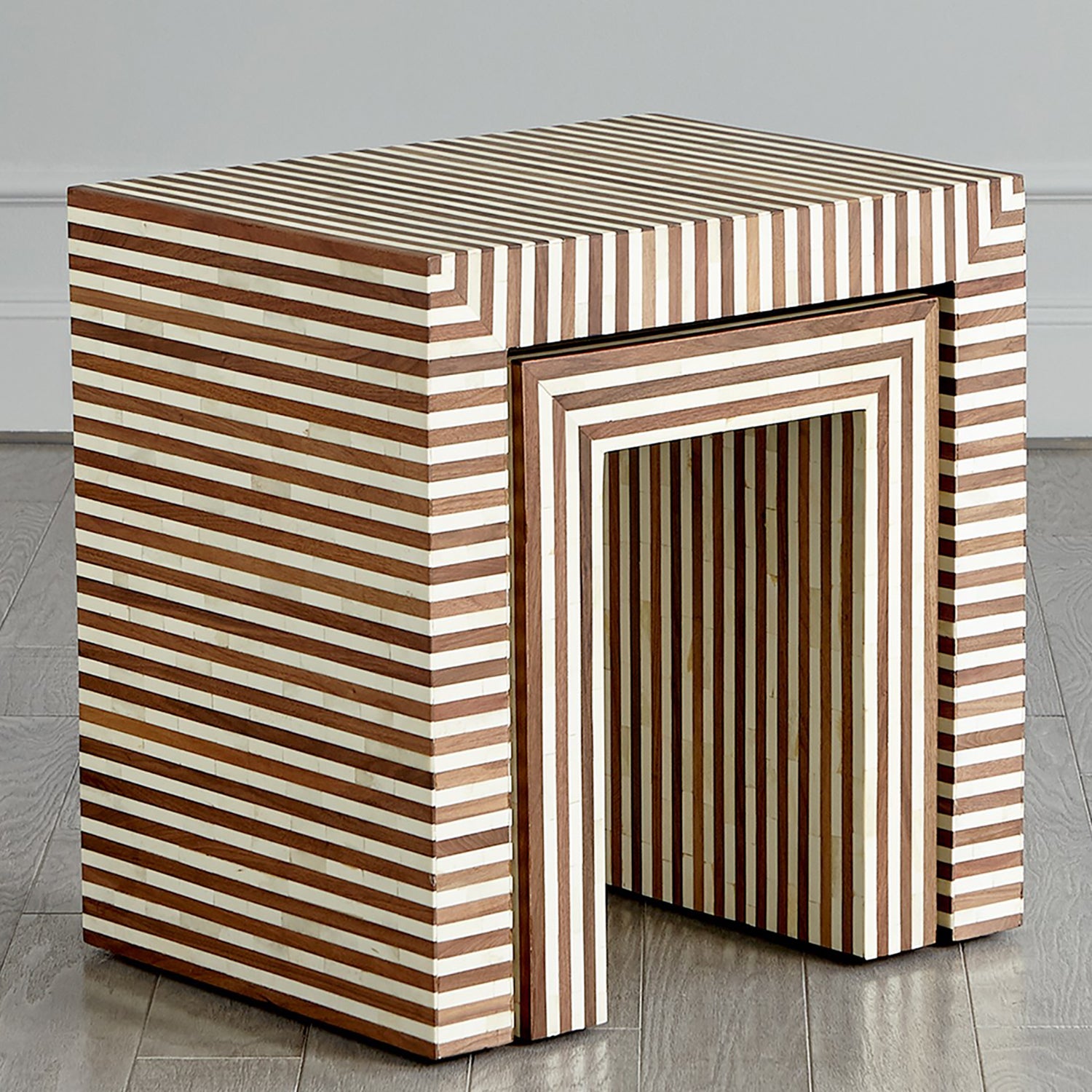 Global Views Sienna Nesting End Table – Paynes Gray