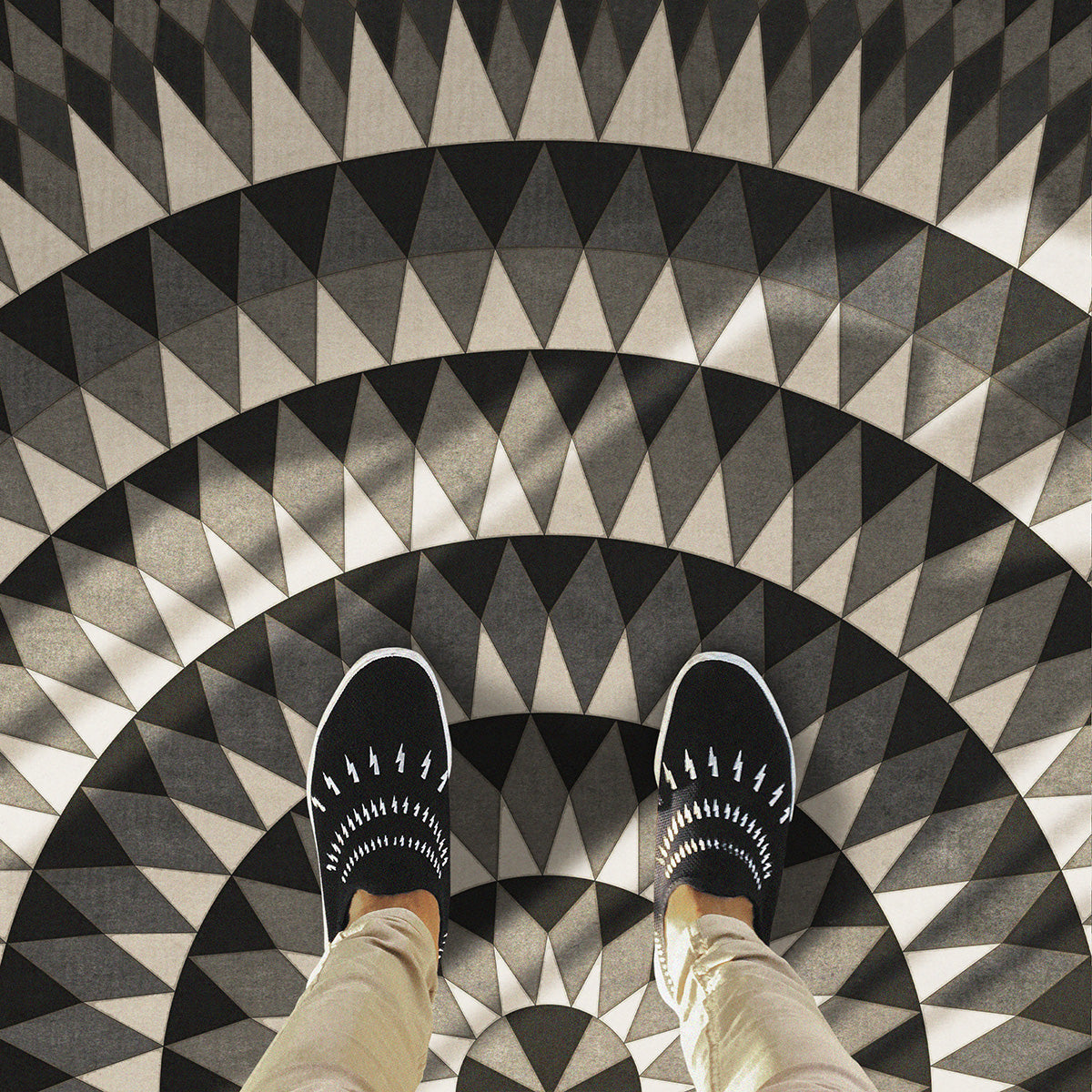 Spicher Folk Art Museum Bulls Eye Undeviating Aim Vinyl Floorcloth ...