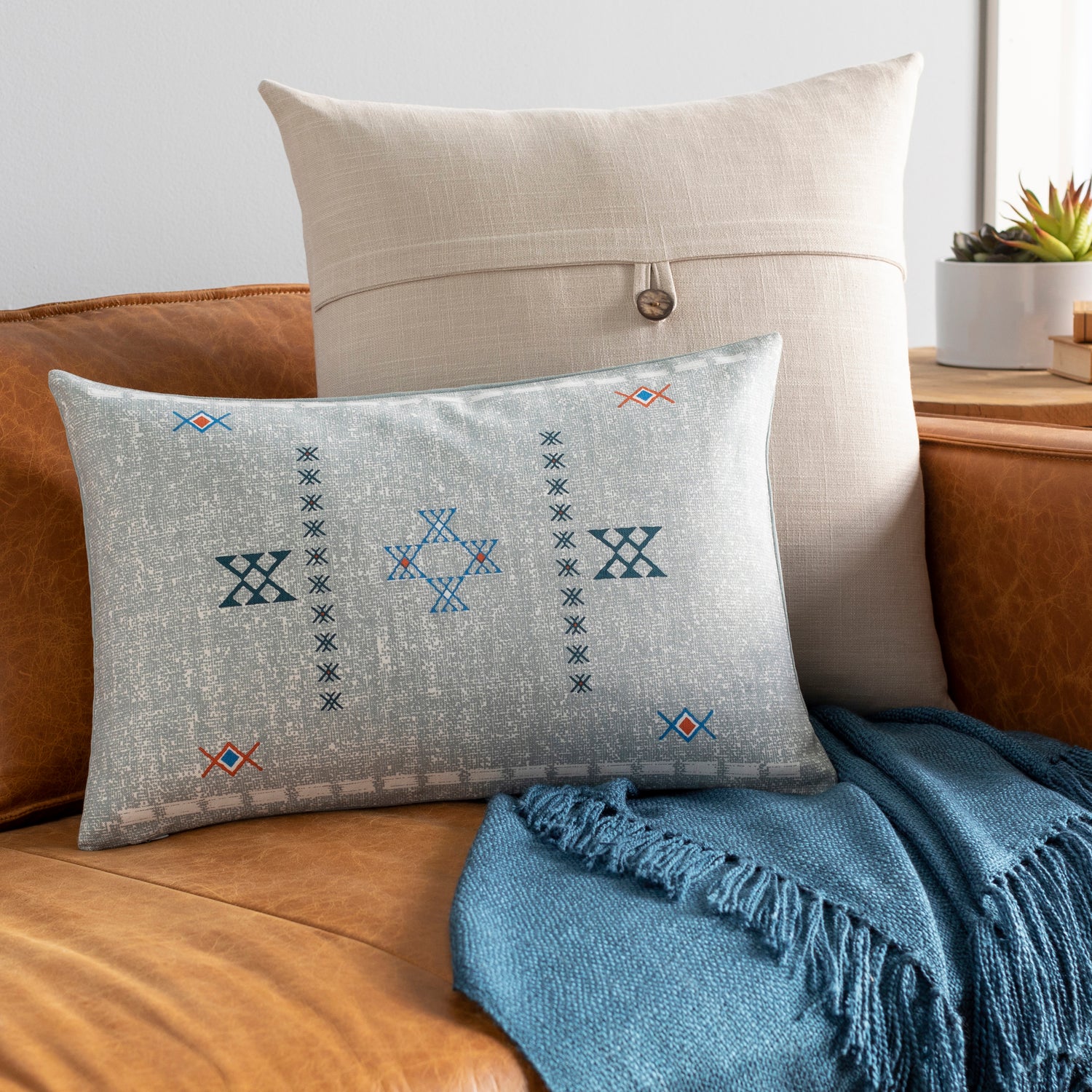 Everage Crane Throw Pillow – Paynes Gray